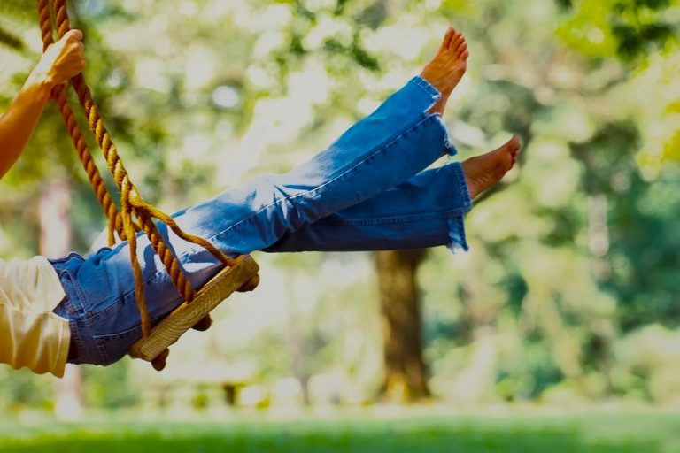 How to Build a Rope Swing: Ultimate DIY Guide - Yifarope - Your ...